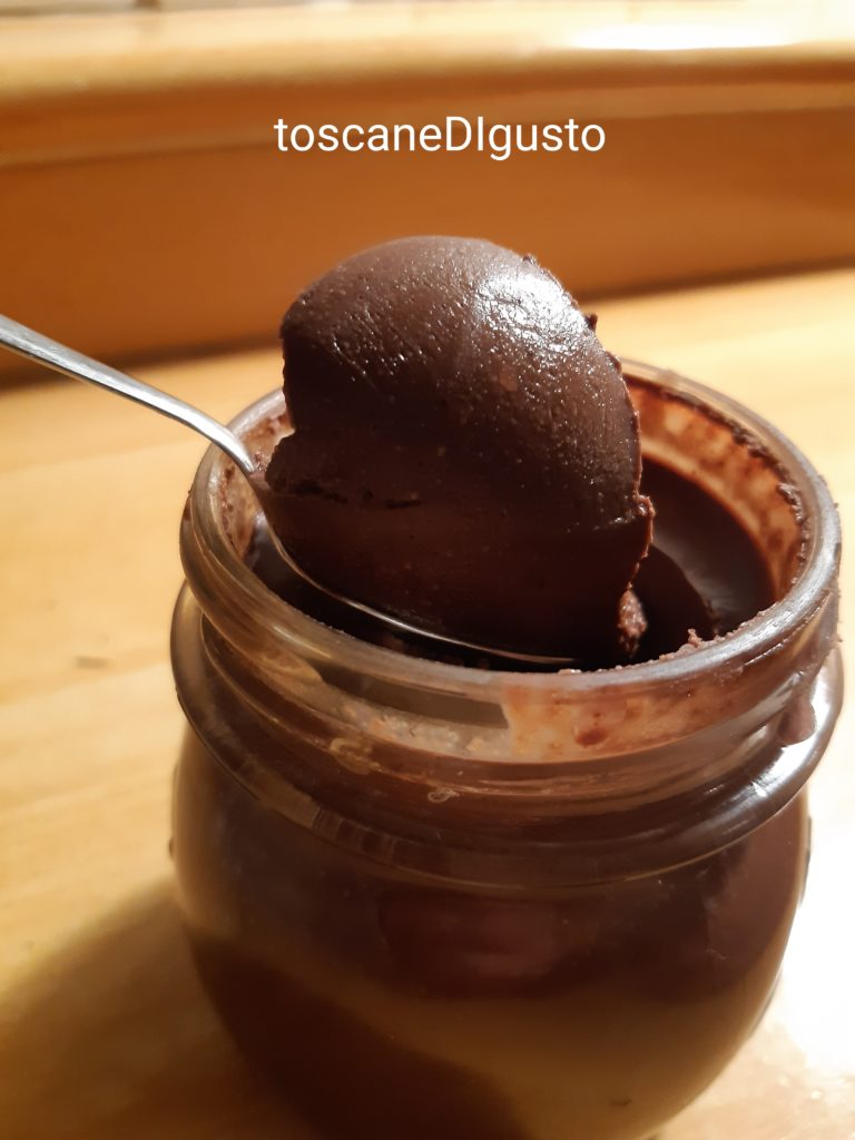 Home-made spreadable chocolate (Nutella) - Toscane DI Gusto